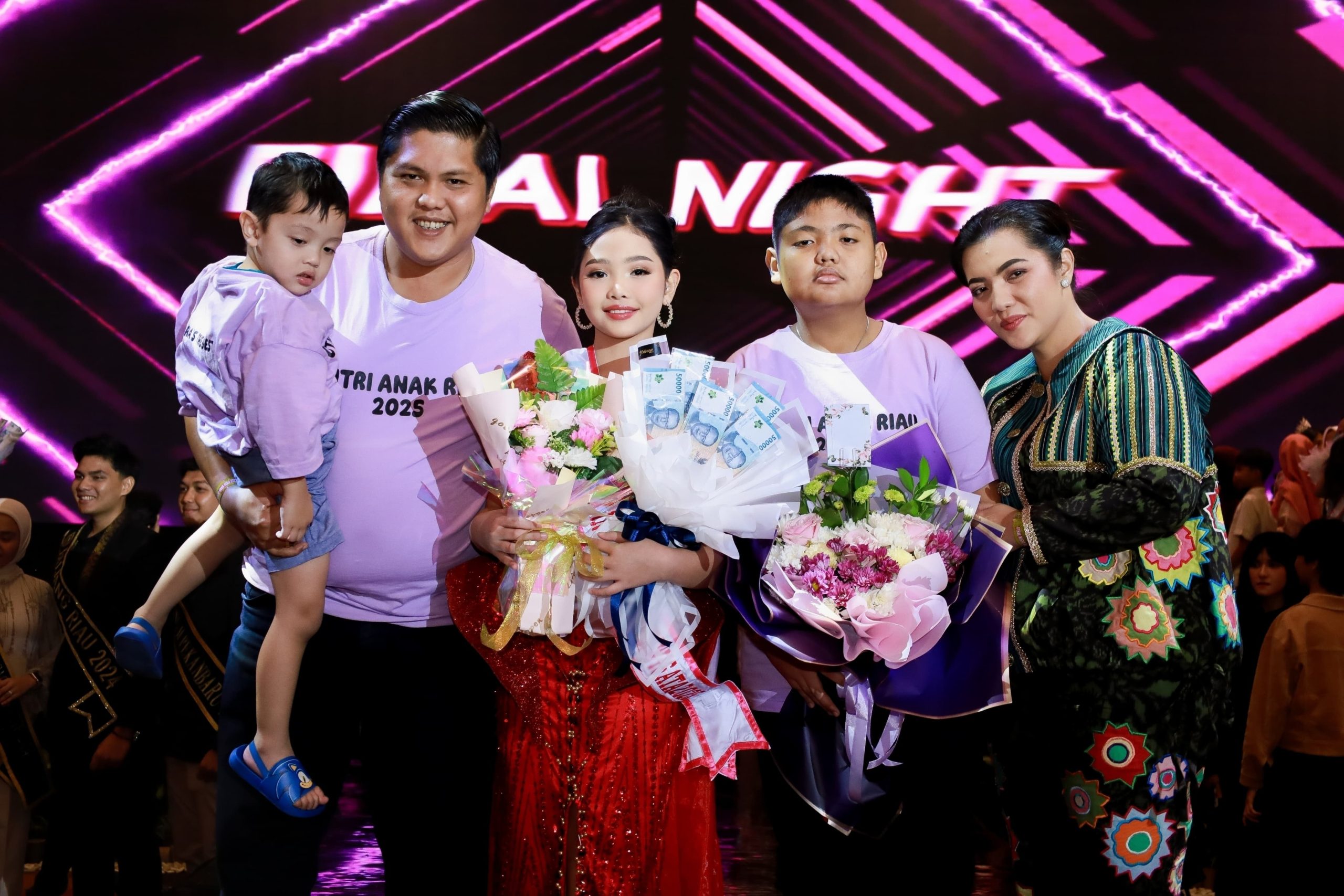 Gloria Rahita Nababan Terima 3 Penghargaan Sekaligus Dalam Ajang Putri ...